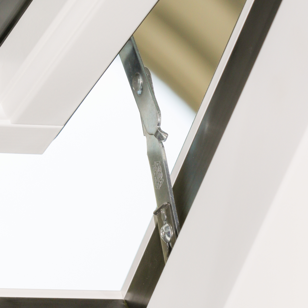 Opening restrictor - Idealcombi